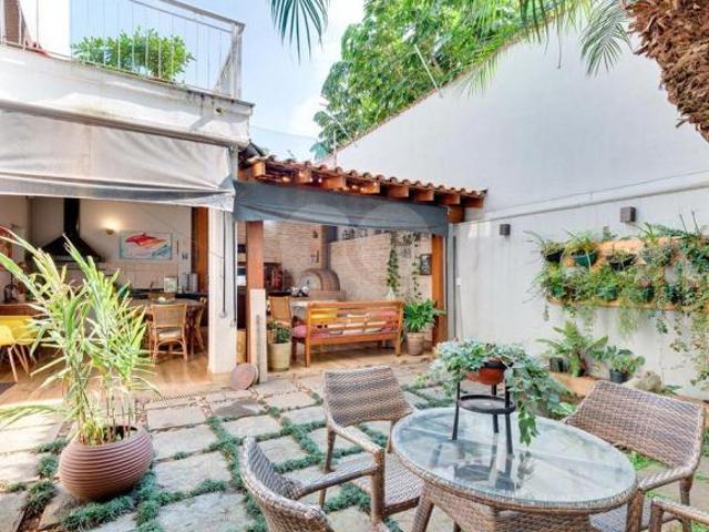 Casa de condomínio à venda com 4 quartos, 3 vagas, jardim no Alto da Boa Vista, São Paulo