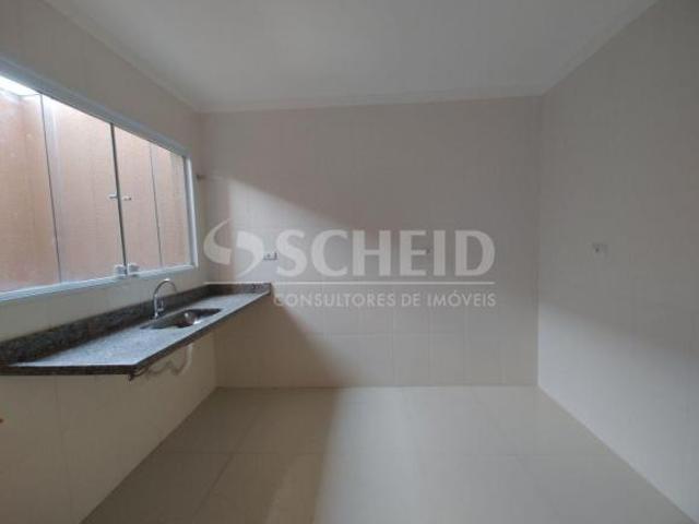Casa de Condomínio a venda de 65,00m² útil, com 2 suites no Jardim Sabará