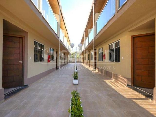 Casa de Condomínio a venda de 65,00m² útil, com 2 suites no Jardim Sabará