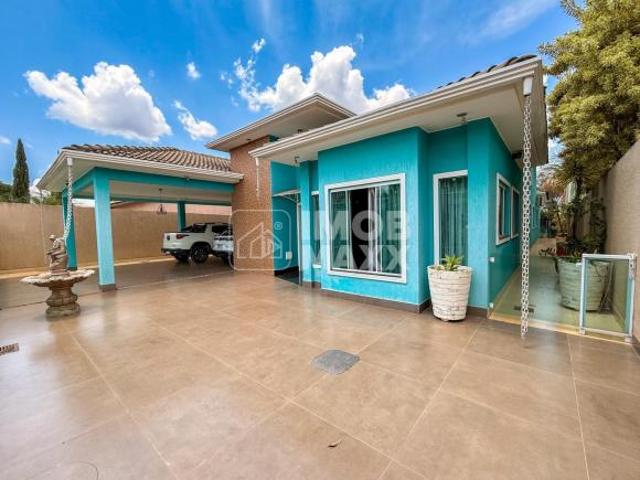 Casa de Condomínio à Venda em Vicente Pires, 4 Suítes, 380m²