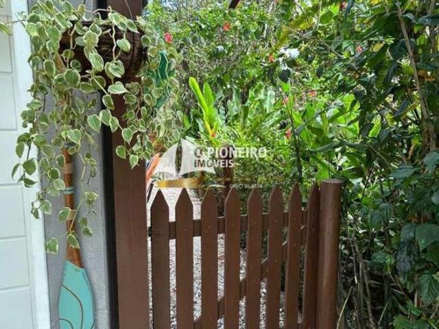 Casa de condomínio à venda em Barra do Una, litoral!