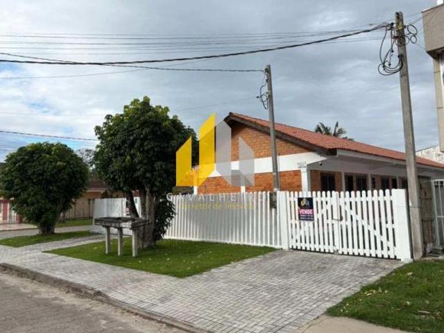 Casa de condomínio à venda em Guaratuba, com 10 quartos, 280m²