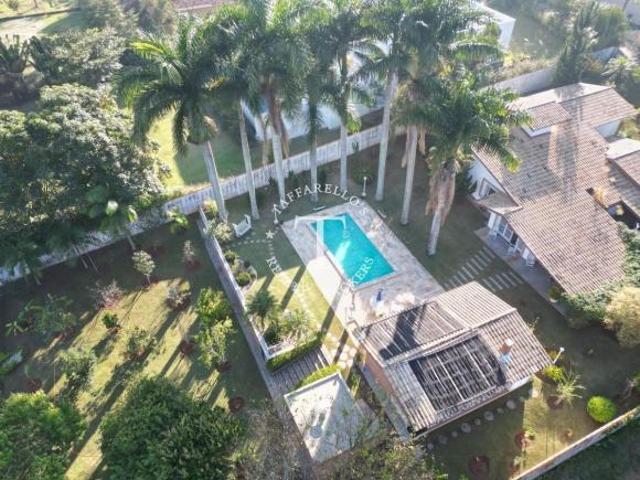 Casa de Condomínio à Venda em Itatiba SP: 3 Quartos, 1 Suíte, 3 Salas, 4 Banheiros, 7 Vagas e 254,66