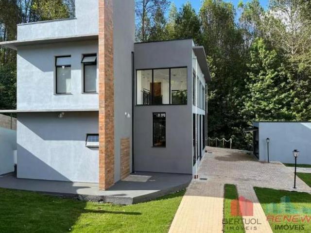 Casa de Condomínio à Venda em Jundiaí – Bairro Caxambu, 250m² de área interna