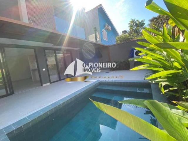Casa de condomínio à venda em Juquehy, perto da praia