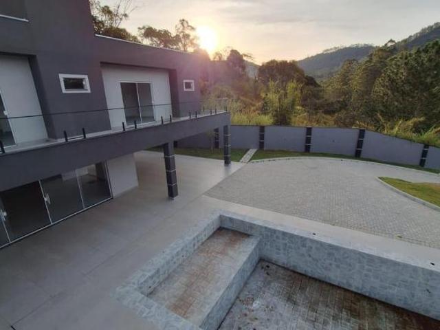 Casa de condomínio a venda em Mairiporã
