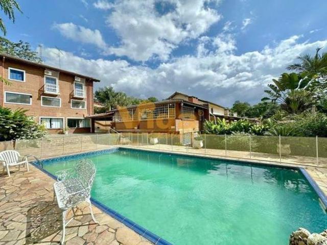 Casa de Condominio a venda em Parque Dom Henrique Cotia 5 quartos