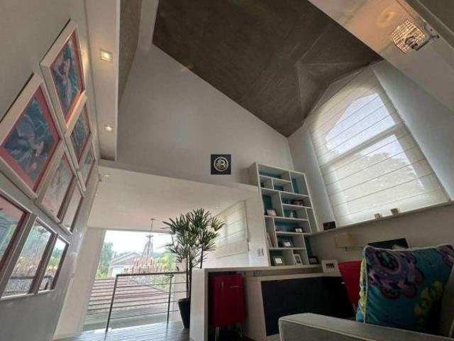 Casa de condomínio em Porto Alegre, Pedra Redonda, com 5 quartos, 458m²