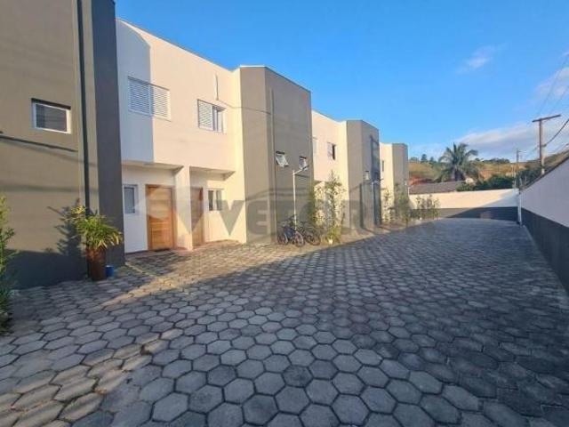 Casa de Condomínio à Venda em Rio do Ouro, Caraguatatuba SP