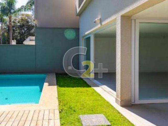 Casa de Condomínio à venda em Santo Amaro 4 Suítes sendo 1 Master, 4 vagas
