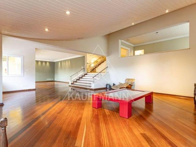 Casa de Condomínio à Venda Jardim Leonor 4 Quartos todos Suítes 4 Vagas 754m² A.C