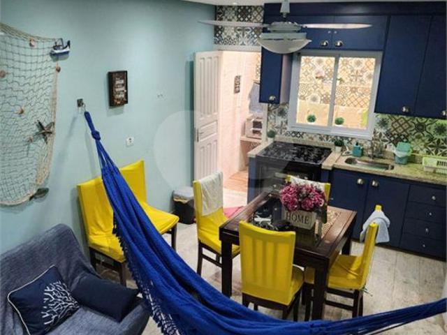 Casa de Condomínio à Venda Mobiliada | 50 m² | 2 dormitórios | 1 vaga | Jd. Imperador, Praia Grande!