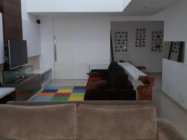 Casa de condomínio à venda na Vila Albertina com 300m² 5 dormitórios 2 suítes 4 banheiros 3 vagas
