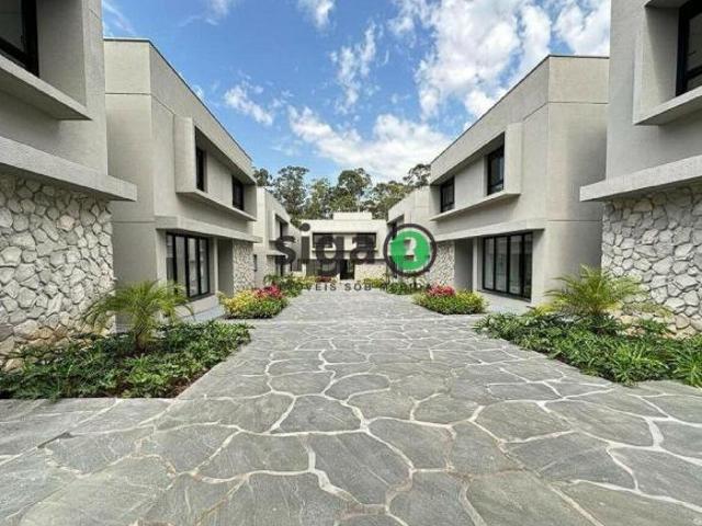 Casa de condomínio a venda na Granja Julieta com 4 quartos