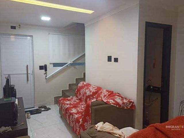 Casa de condomínio à venda na Maracanã, em Praia Grande SP