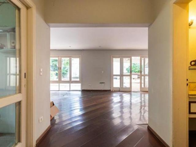 Casa de Condomínio à venda no Alphaville Residencial 11 em Santana de Parnaíba SP