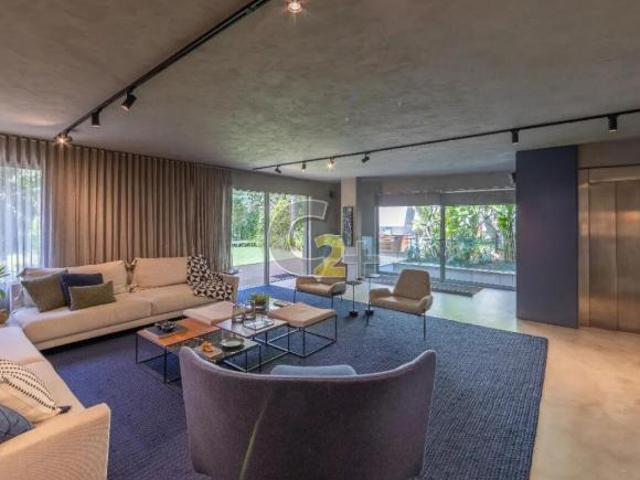 Casa de condominio á venda no Alto de Pinheiros, 3 suites, 4 vagas de garagem