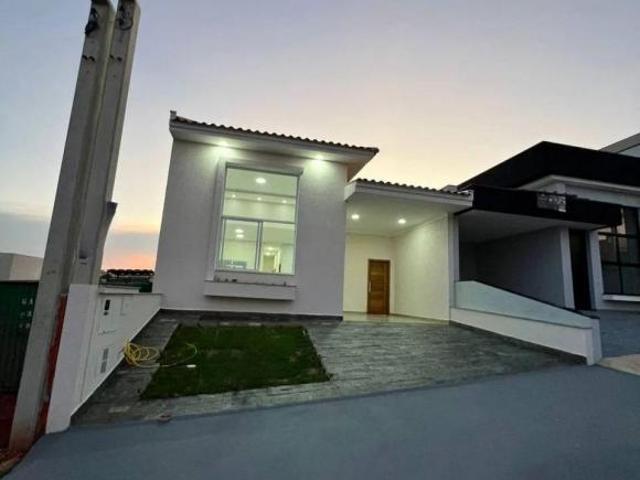 Casa em Condomínio em Sorocaba SP, Wanel Ville: 3 quartos, 1 suíte, 2 salas, 2 banheiros, 2 vagas, 1