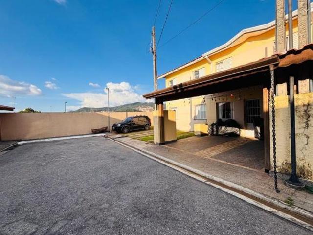 Casa de Condomínio a venda no Jaraguá 2 vagas de garagem