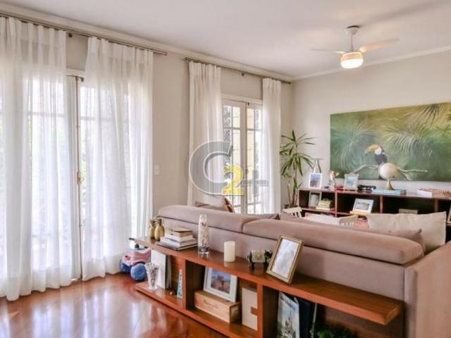 Casa de condomínio á venda no Jardim Colombo, 5 quartos, 3 suítes, 4 vagas de garagem