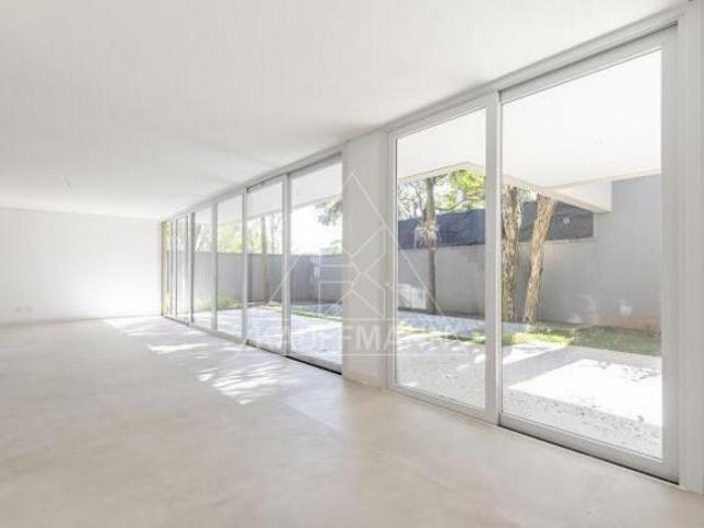 Casa de Condomínio à Venda no Jardim Cordeiro 4 Suítes 4 Vagas 350m² de Área Construída
