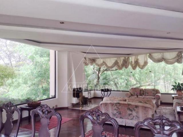Casa de Condomínio à Venda no Morumbi 5 Suítes 5 Vagas 1.350m² de Área Construída