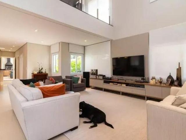 Casa de Condomínio à venda no Residencial Gênesis II em Alphaville em Santana de Parnaíba SP