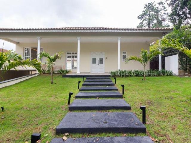 Casa de Condomínio à venda no Residencial Morada dos Pássaros em Barueri SP