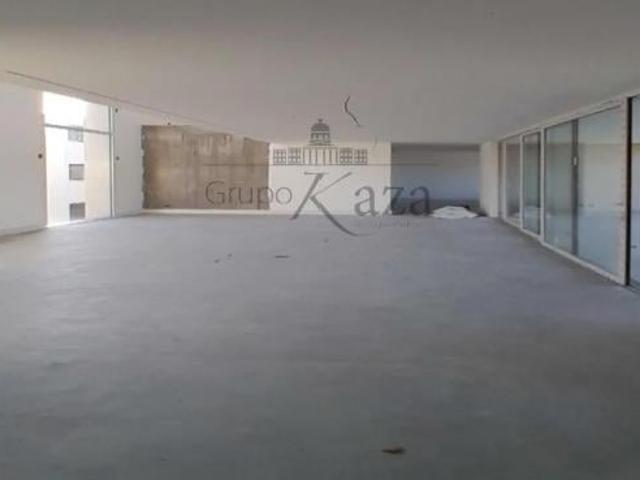 Casa de Condomínio Alto da Boa Vista 4 Suítes 713m²