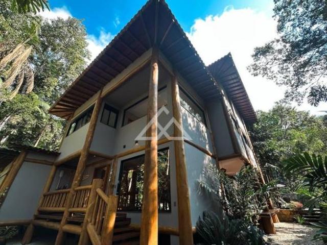 Casa de Condomínio Alto Padrão à 250m da Praia do Félix disponível para venda