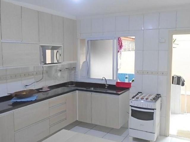 Casa de Condomínio de 169m² 03 dormitórios sendo 01 suíte