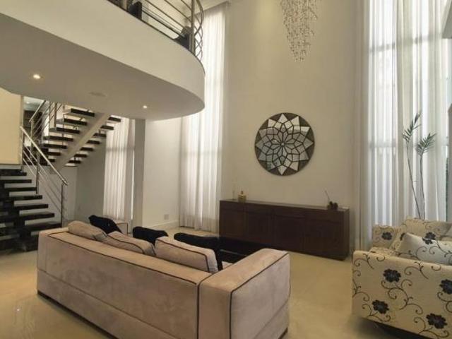 Casa de Condomínio de Luxo à Venda no Swiss Park em Campinas SP: 3 Quartos, 3 Suítes, 3 Salas, 7 Ban