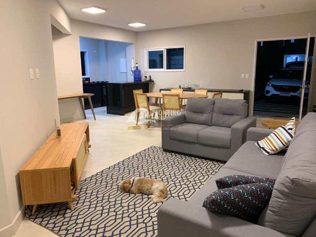 Casa de condomínio, disponível para locação anual e temporada