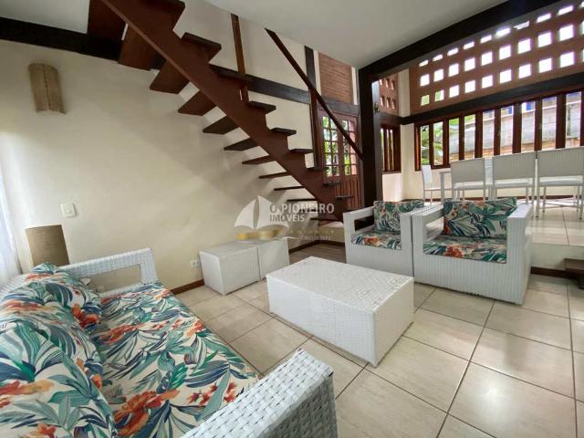 Casa de condomínio disponível para locação e venda, em Juquehy