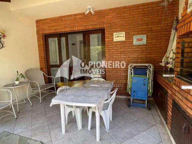 Casa de condomínio disponível para temporada, em Juquehy!