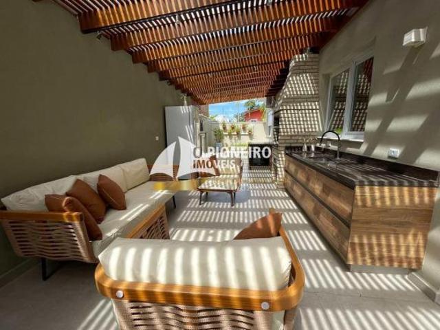 Casa de condomínio disponível para venda na praia de Juquehy!