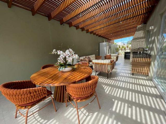Casa de condomínio disponível para venda na praia de Juquehy!