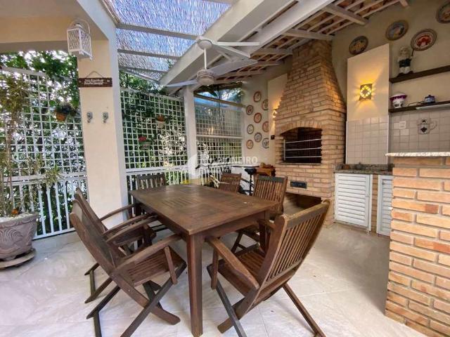 Casa de condomínio disponível para venda e locação em Juquehy