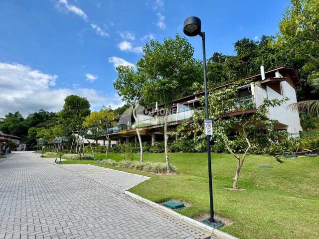 Casa de condomínio disponível para venda em Barra do Una!