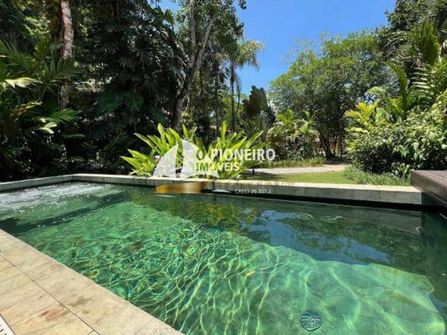 Casa de condomínio disponível para venda em Camburi!