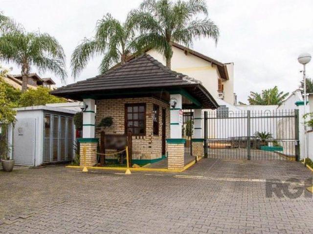 Casa de Condomínio em Cavalhada