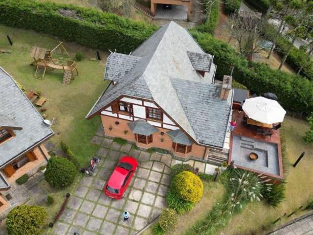 Casa de condomínio em Campos do Jordão