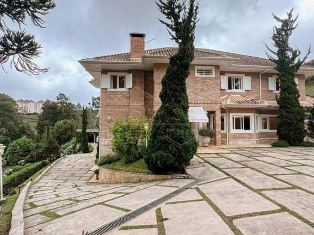 Casa de Condomínio em Campos do Jordão