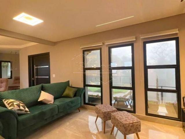 Casa de Condomínio em Campos do Jordão