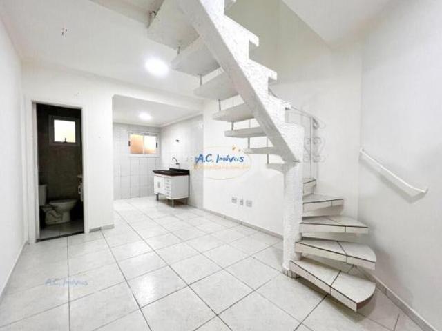 Casa de Condomínio em Canto do Forte Praia Grande, SP