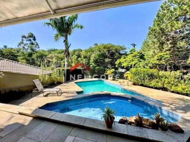 Casa de condomínio em Estrada Carlos Antônio Pereira de Castro Granja Viana Cotia/SP