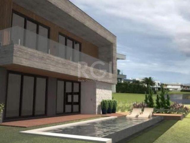 Casa de Condomínio em Centro