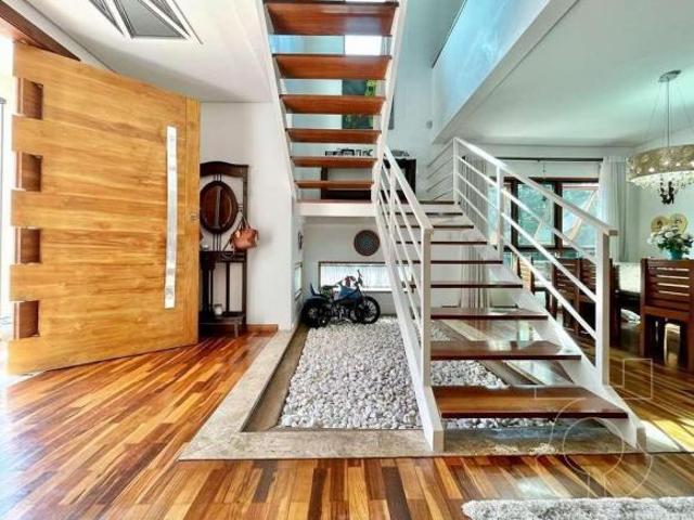 Casa de Condomínio em Chácara das Paineiras Carapicuíba