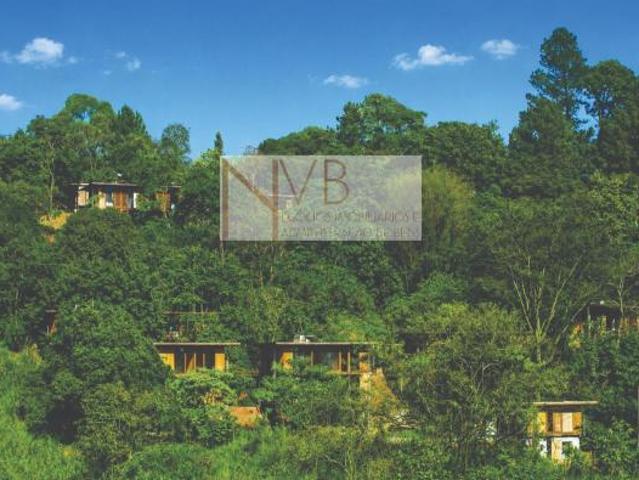 Casa de Condomínio em Chácara do Refúgio Carapicuíba