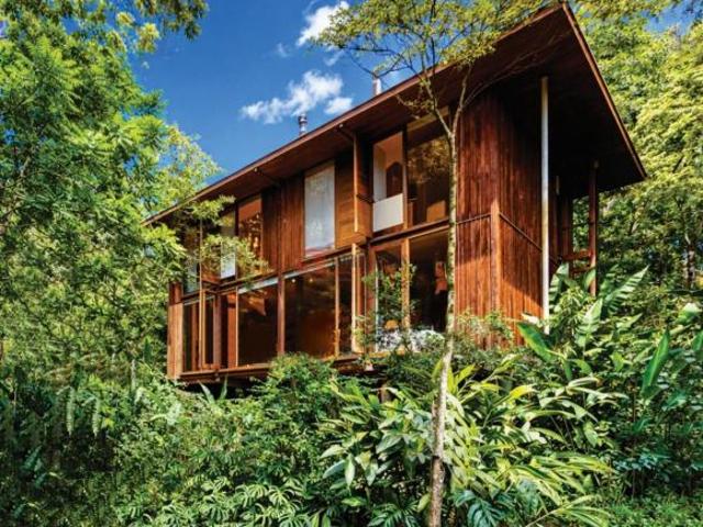 Casa de Condominio em Chácara do Refúgio Carapicuíba